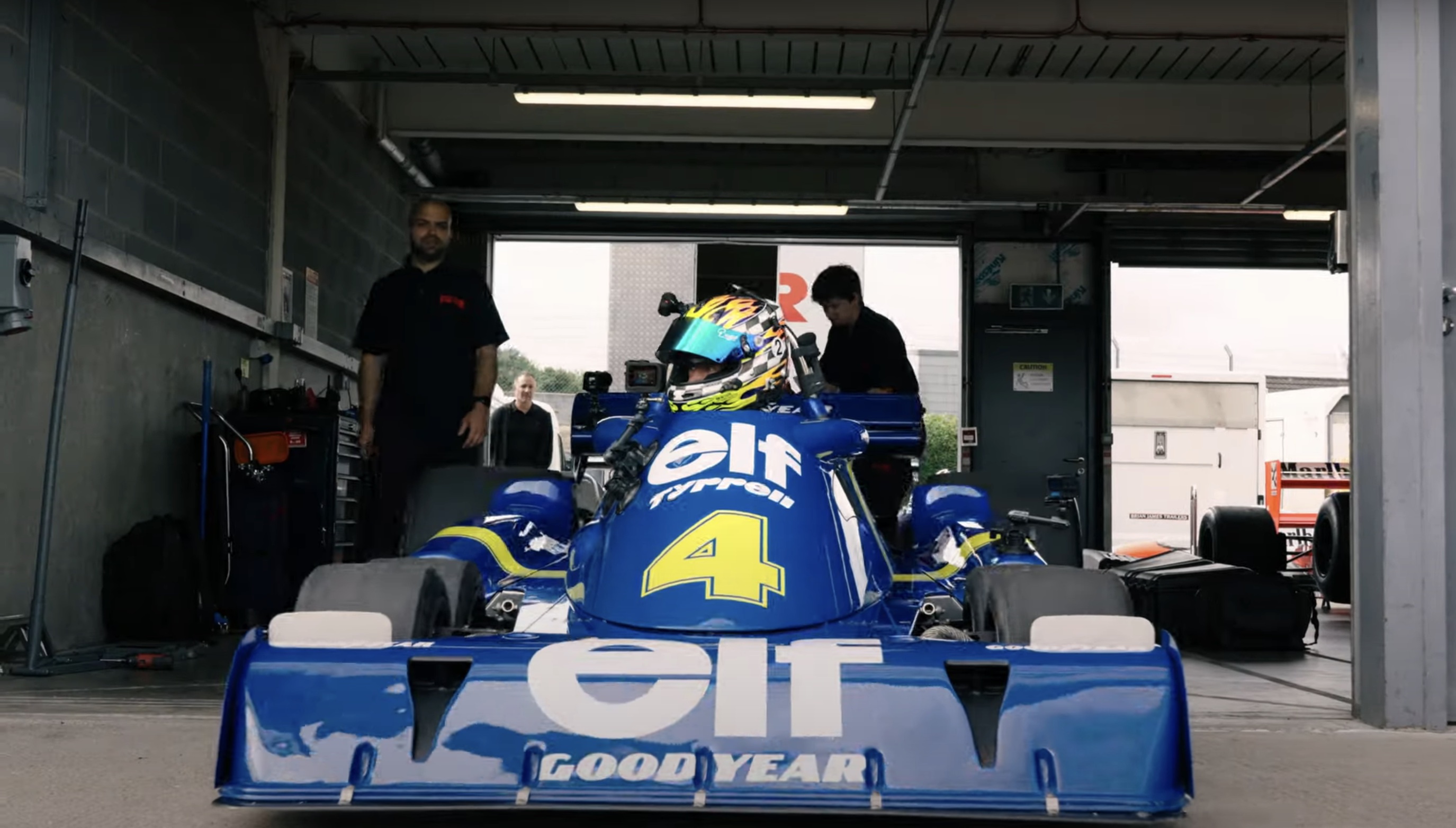 The Infamous Tyrrell P34 Six-Wheeler Formula 1 Car (video)
